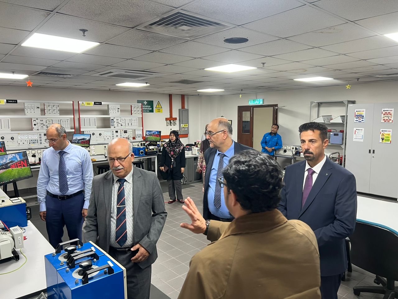 The delegations from the Middle Technical University in Iraq ...